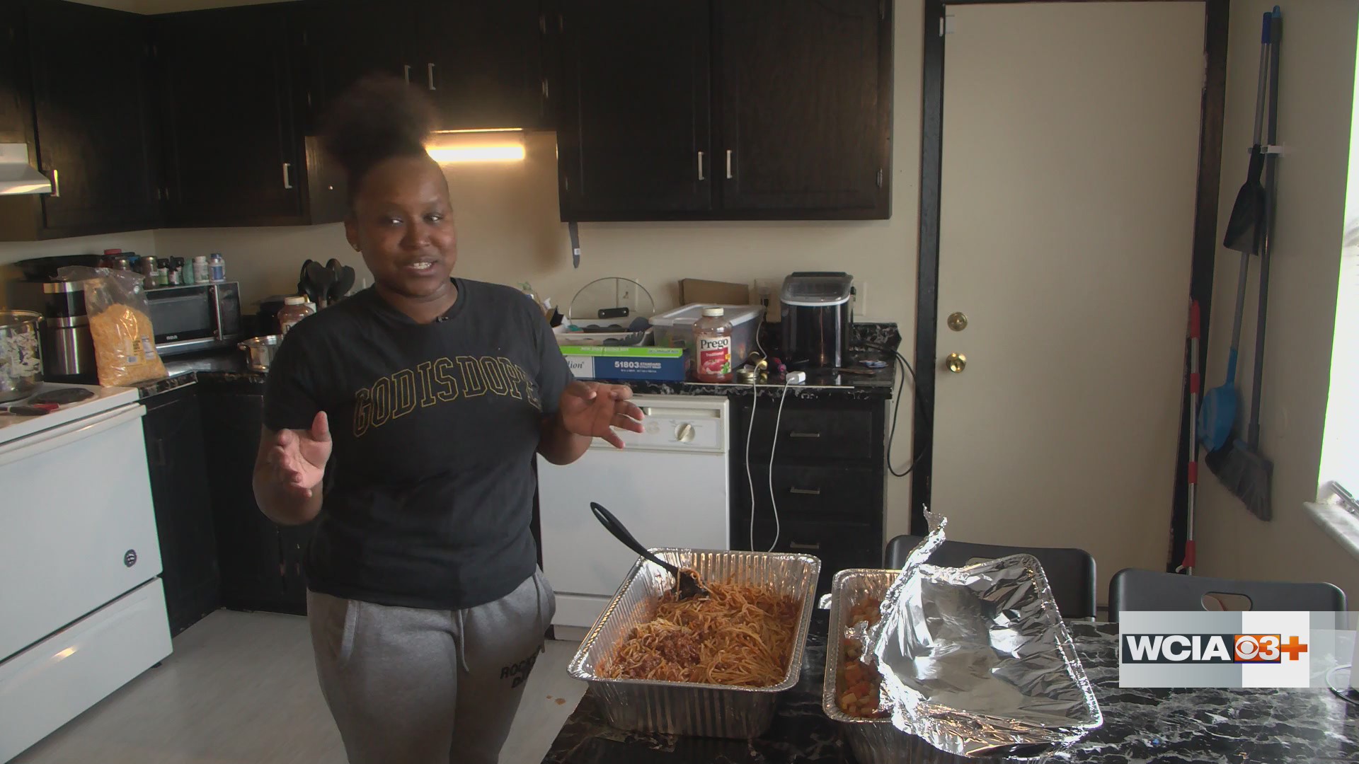 Champaign-Urbana community members start new year with giving back ...