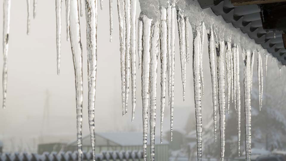 How do dew point and relative humidity affect our homes in winter ...
