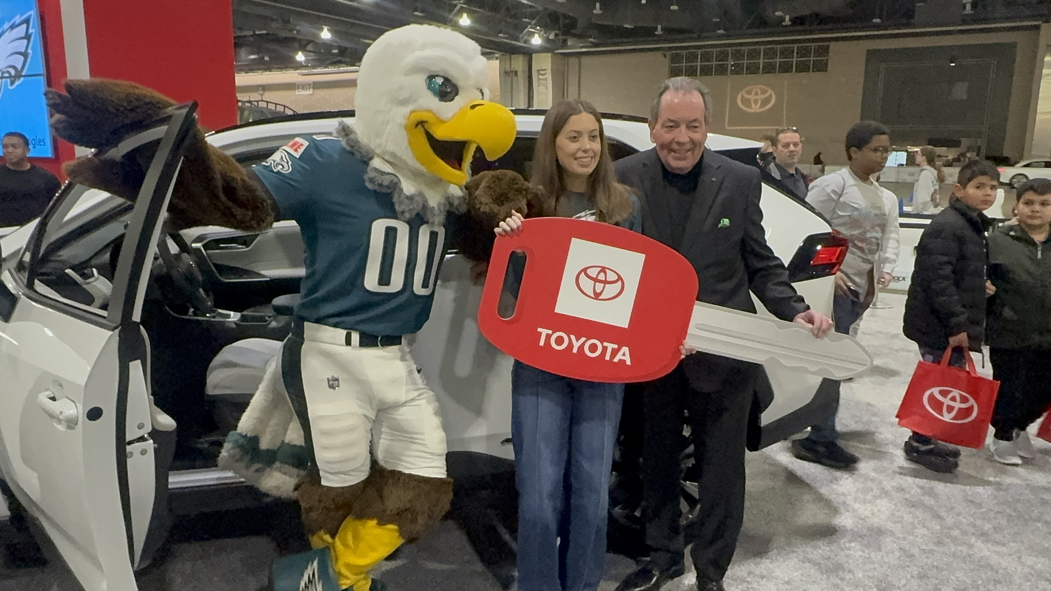 Toyota Awards Grand Prize Winner a Rav 4 at Philly Auto Show – PHL17.com